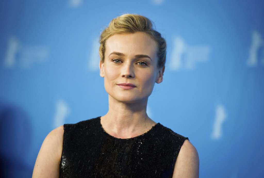 diane-kruger-y-la-elegancia-van-de-la-mano-la-prensa